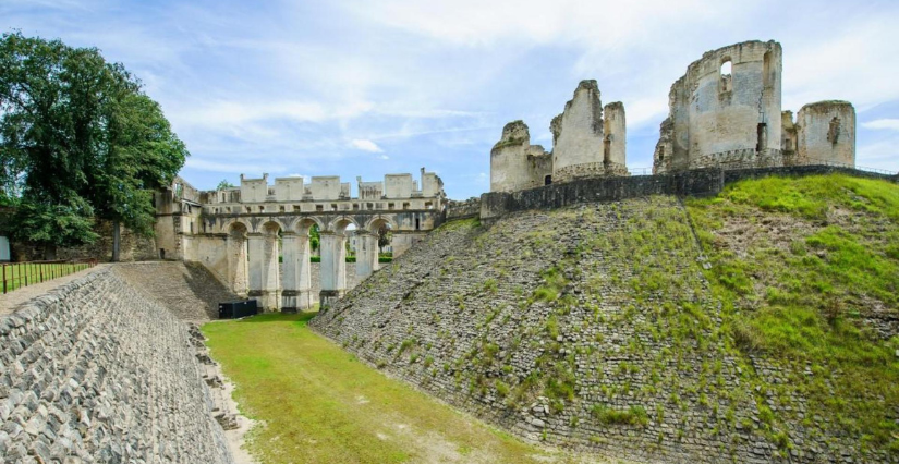 Le top des châteaux à visiter en famille en Champagne, dans l'Aisne et ...