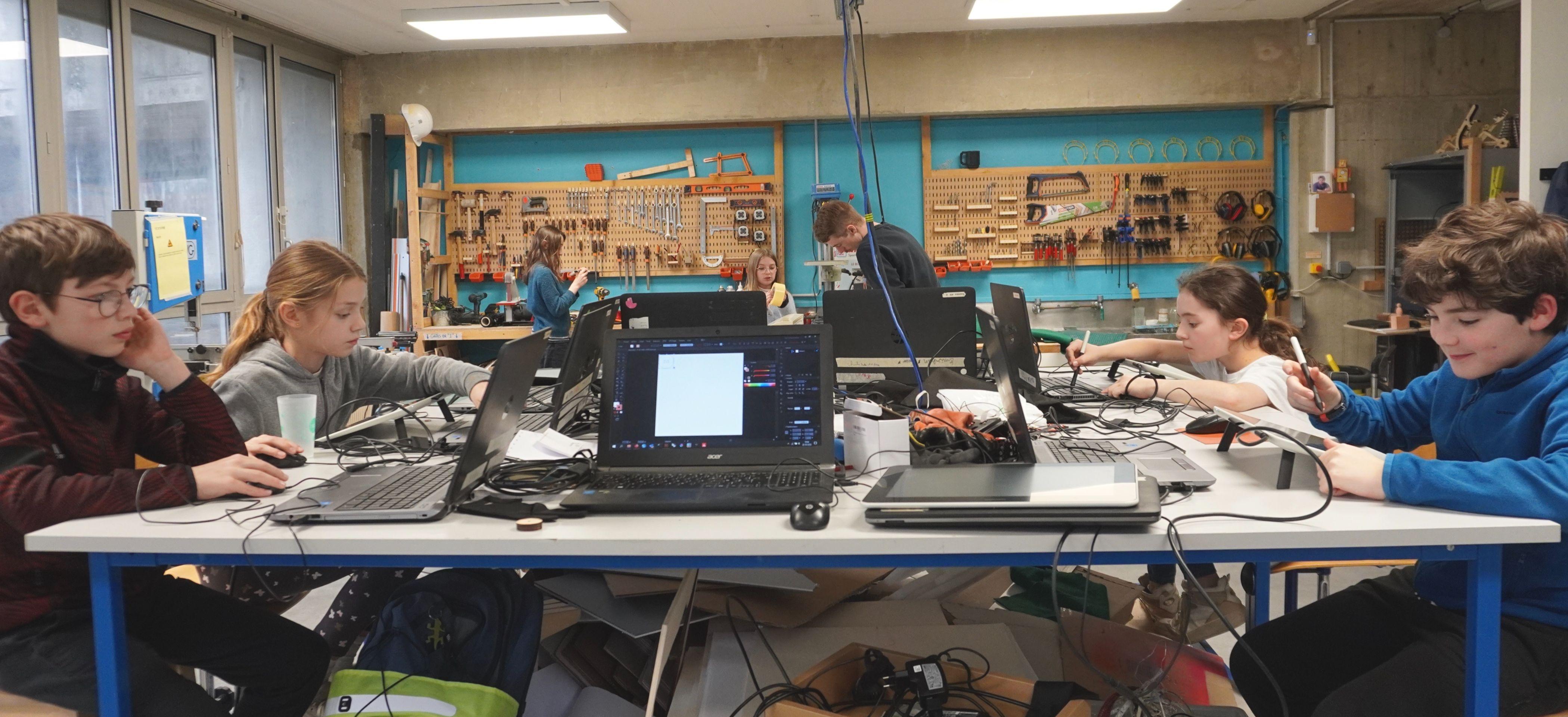 Les ateliers numériques : dessin numérique à partir de 10 ans à SaintEx ...